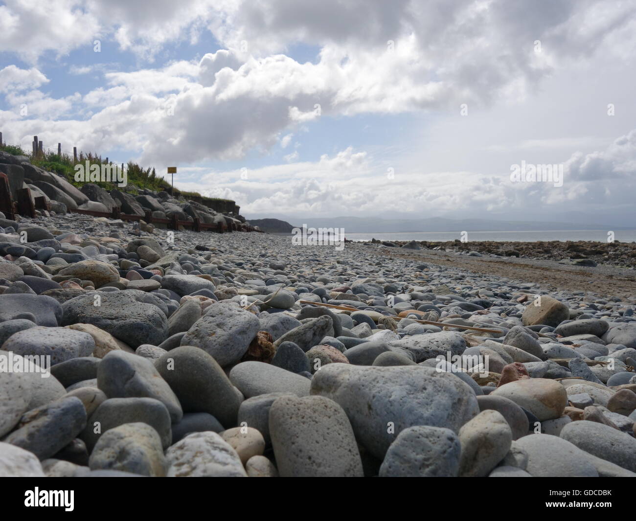 A rocky Welsh beach Stock Photo - Alamy