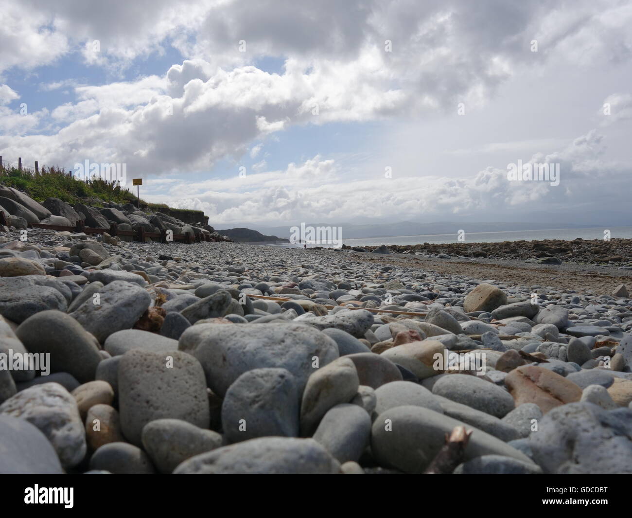 A rocky Welsh beach Stock Photo - Alamy