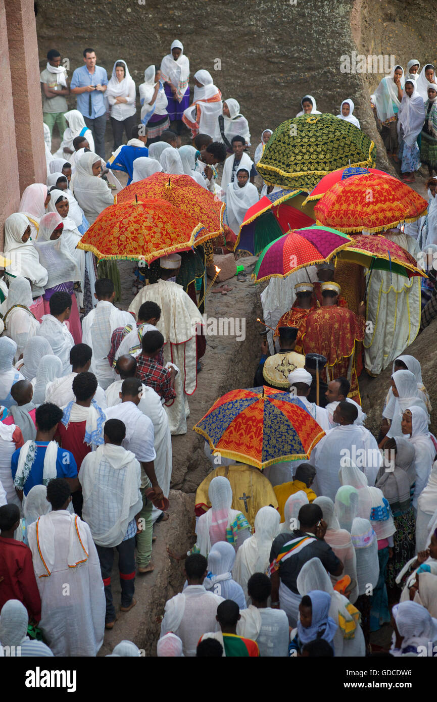Ethiopian pilgrims, and priests in procession, celebrating Fasika at ...