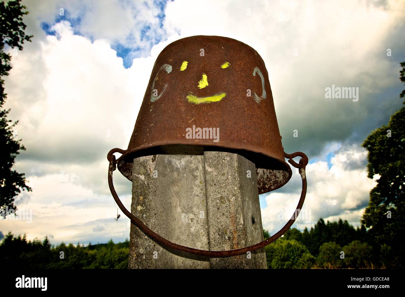 Smiley face symbols hi-res stock photography and images - Alamy