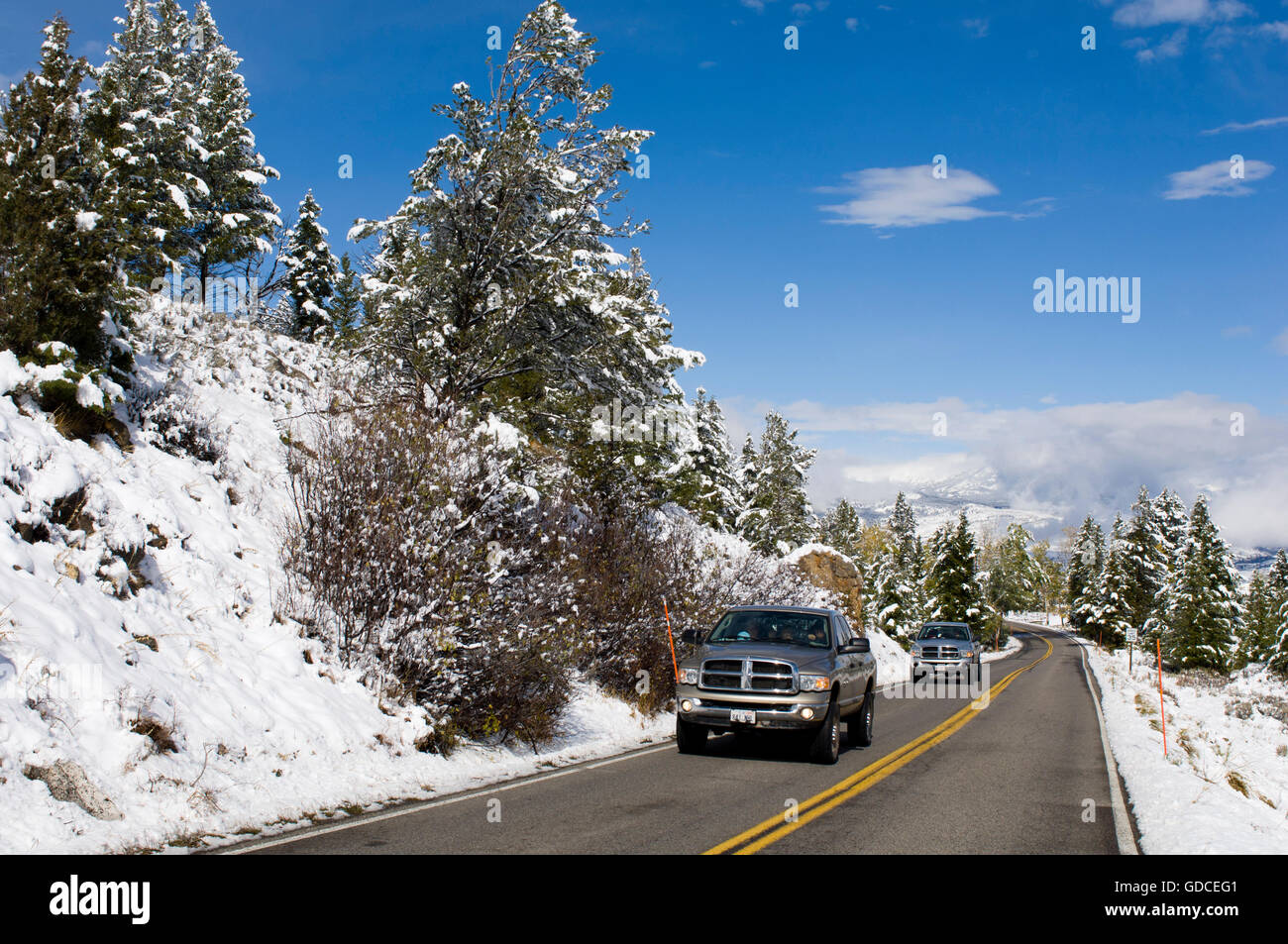Scenic drives yellowstone national park hi-res stock photography and ...