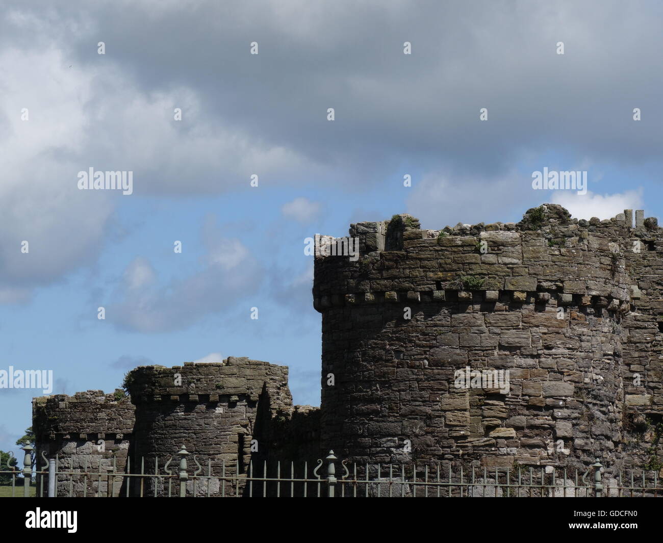 Castle ramparts and turrets Stock Photo - Alamy