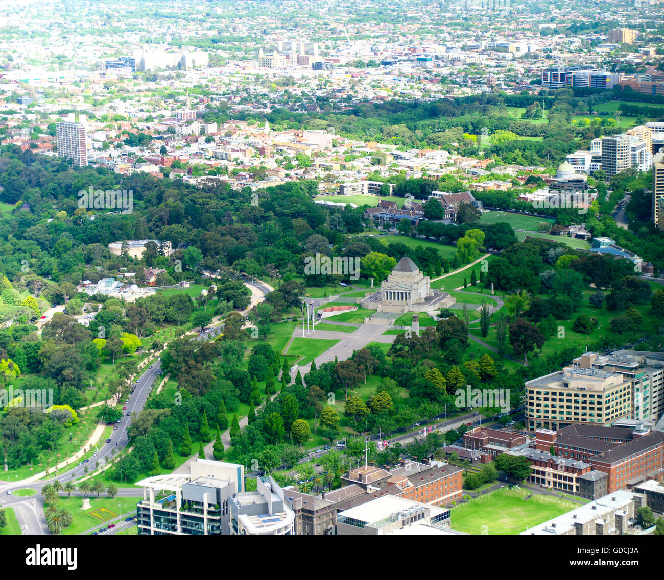 Impressive features of Melbourne city in Victoria include the cenotaph ...
