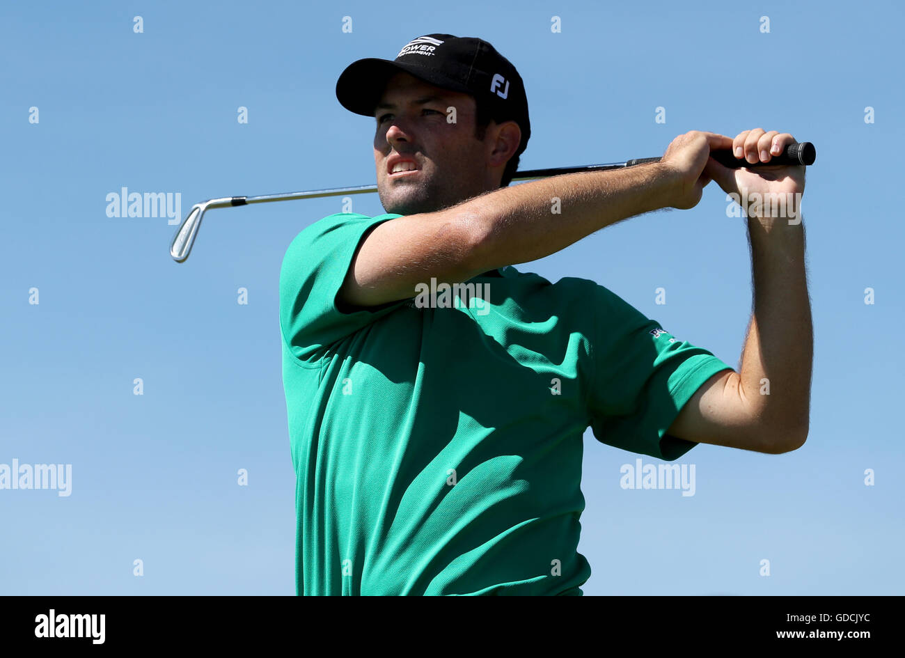 Robert half logo hi-res stock photography and images - Alamy