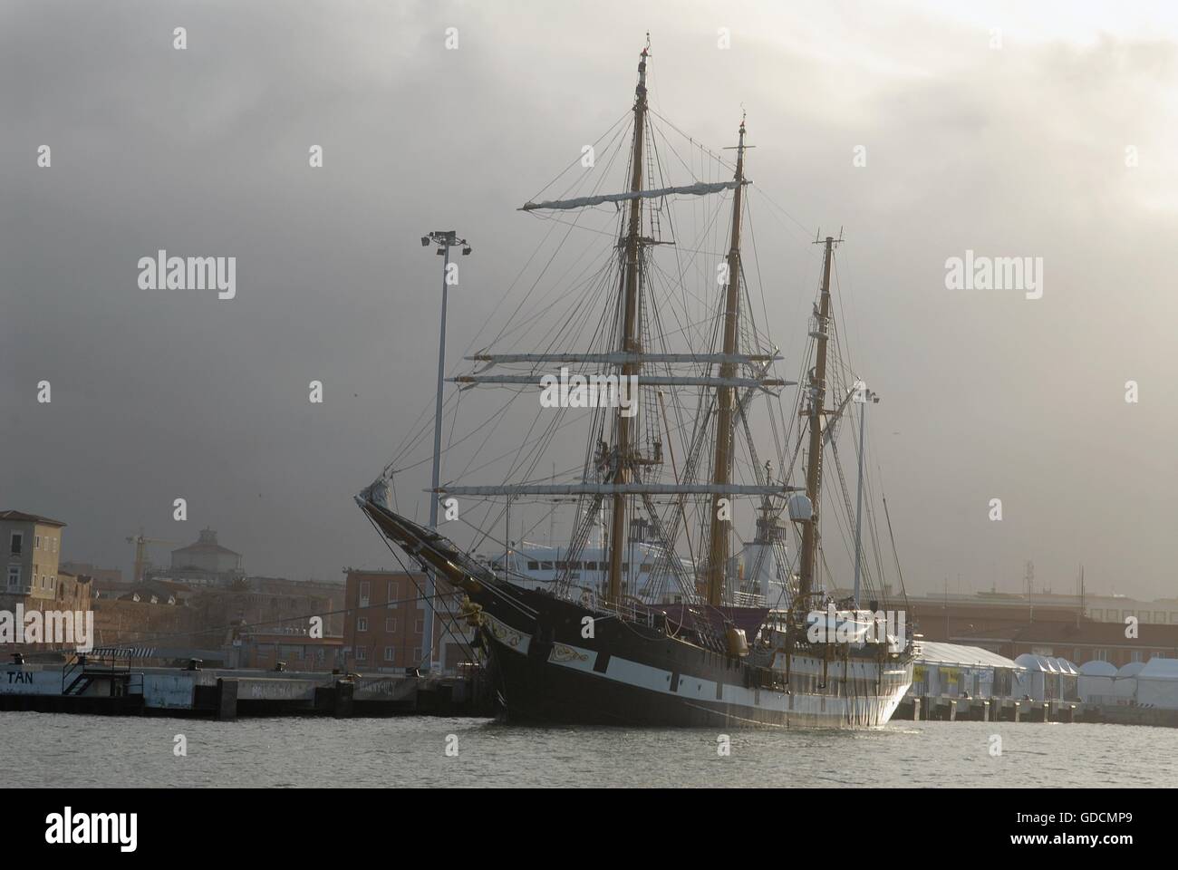 Sailing school ship hi-res stock photography and images - Alamy