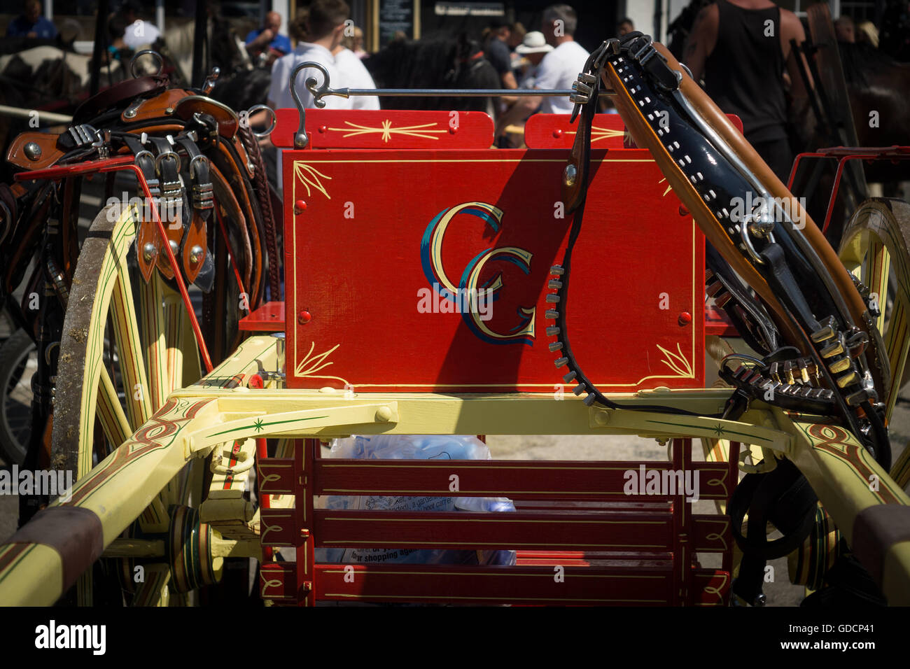 Gypsy horse and cart hi-res stock photography and images - Alamy