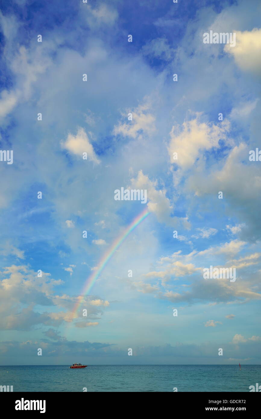 Rainbow at the ocean hi-res stock photography and images - Alamy