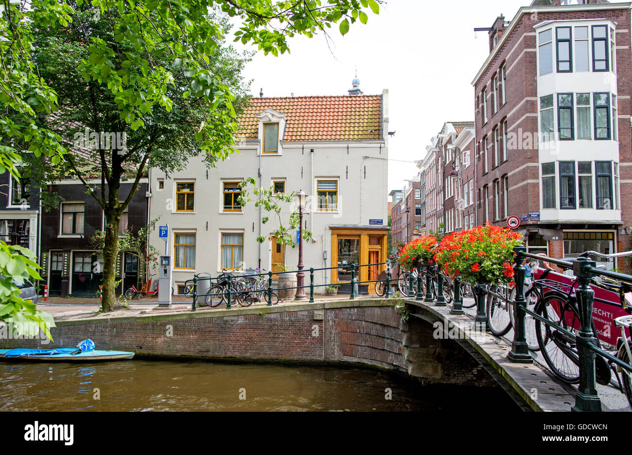 Amsterdam canals hi-res stock photography and images - Alamy
