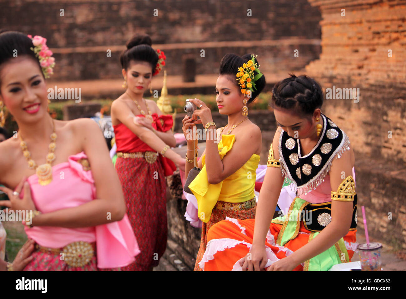 traditional thai dancers at the Wat Sa Si Temple at the Si Satchanalai ...