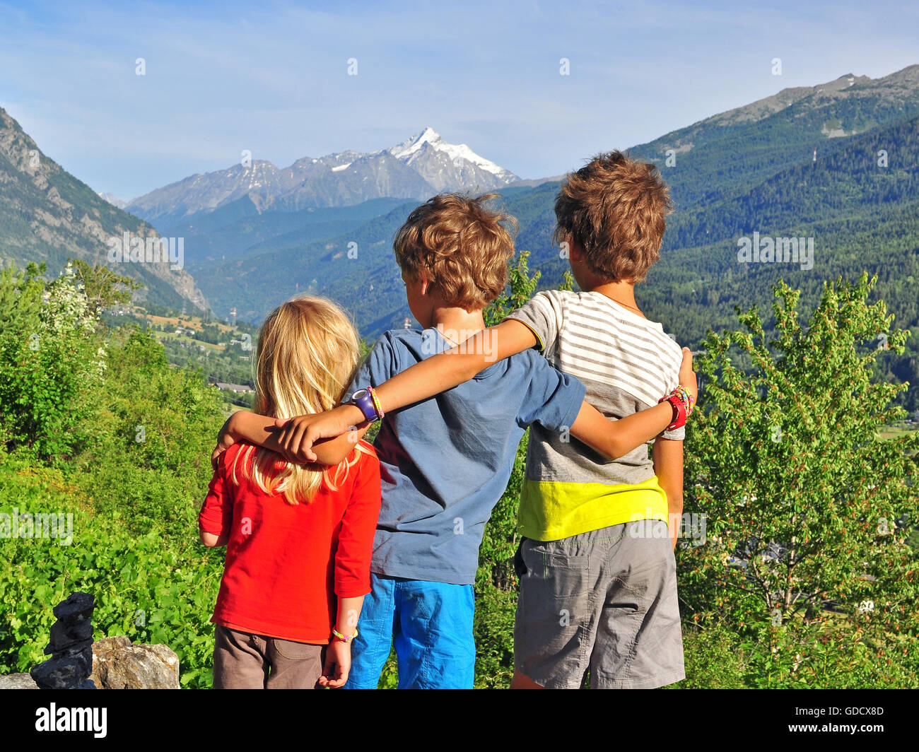 Small three children hi-res stock photography and images - Alamy