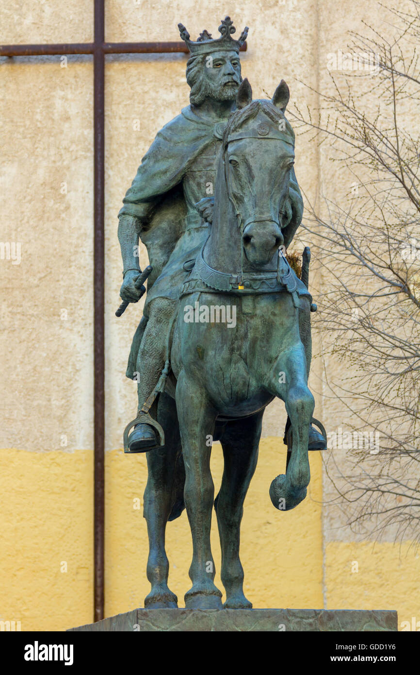 Statue of henry viii hi-res stock photography and images - Alamy