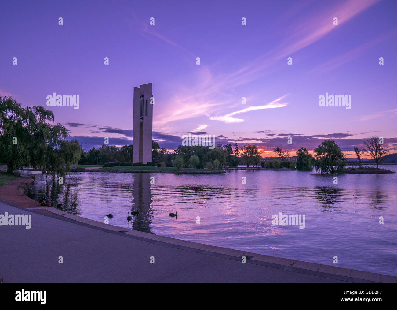 Canberra autumn hi-res stock photography and images - Alamy