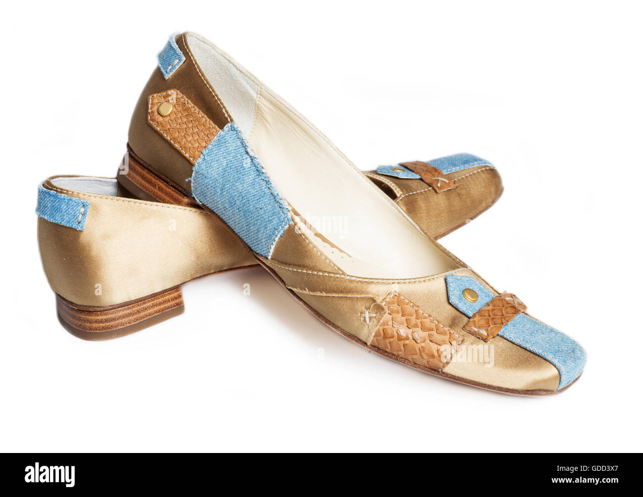 Golden skimmer hi-res stock photography and images - Alamy