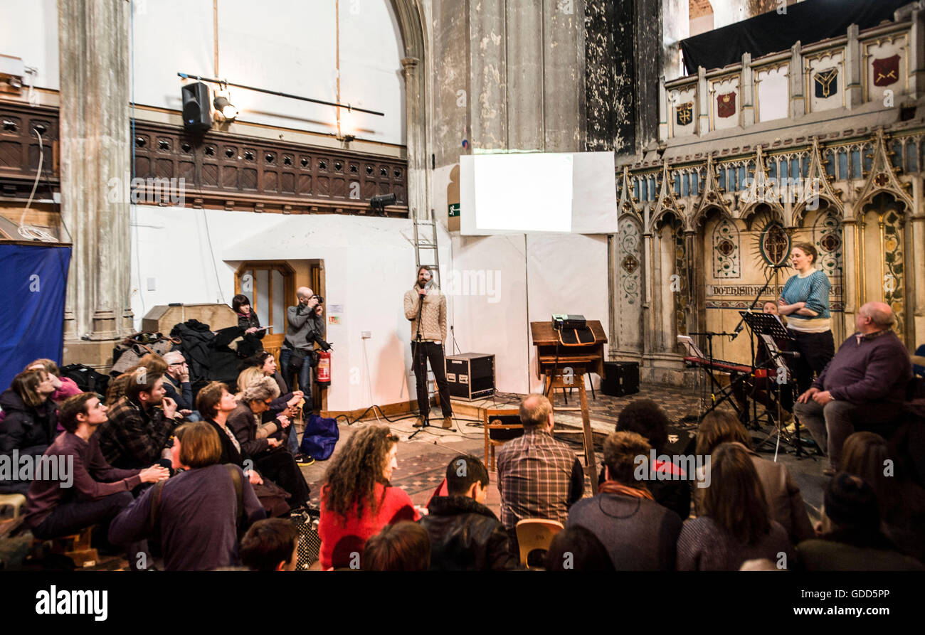 Stand up comedians turned humanist ministers Sanderson Jones and Pippa ...