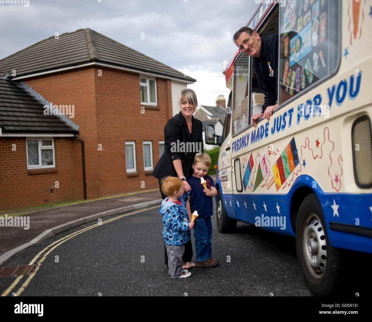 Ron Sutherland AKA Mr Whirly doing his rounds in Honiton, Chard ...