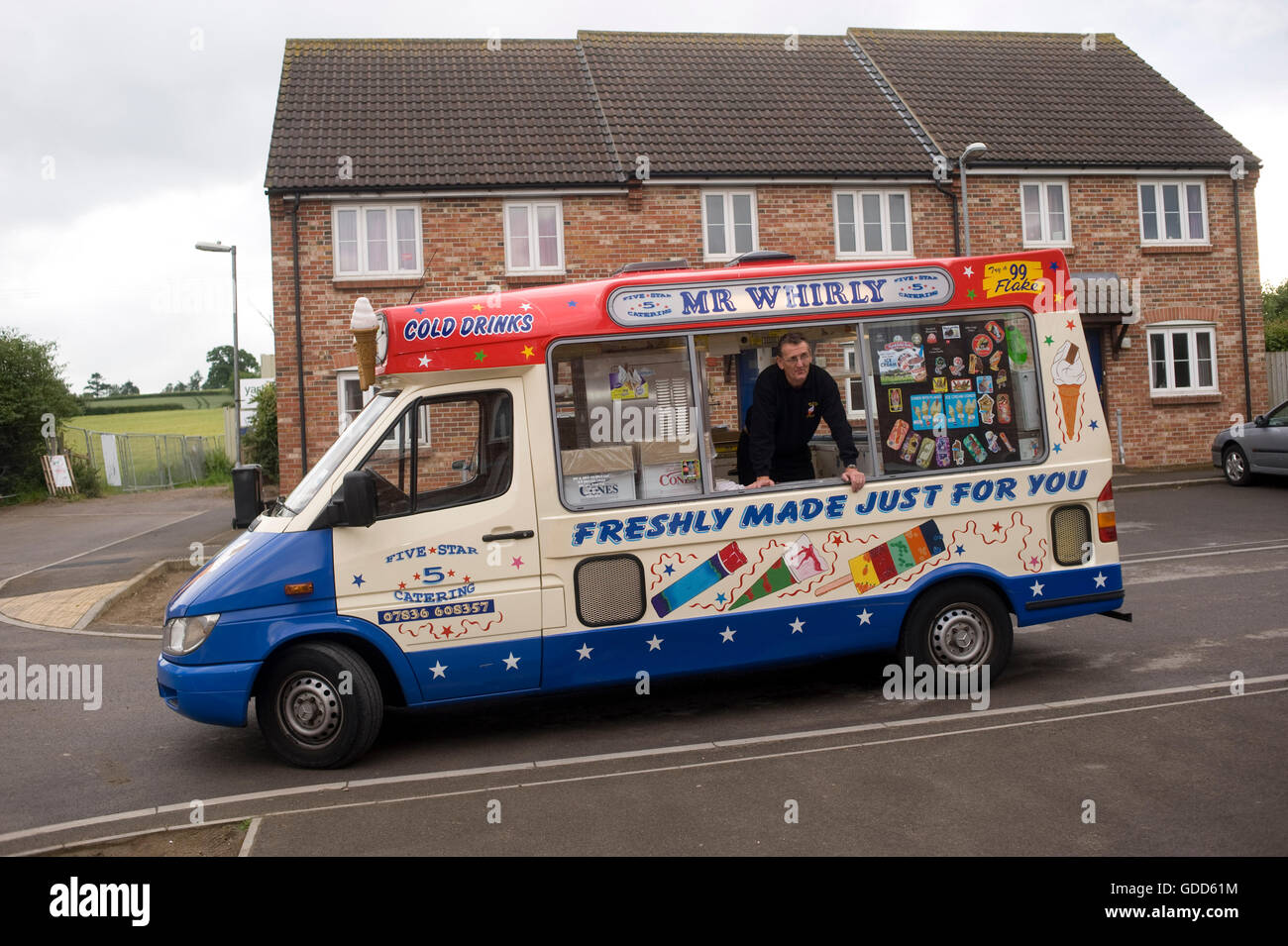 Ron Sutherland AKA Mr Whirly doing his rounds in Honiton, Chard ...