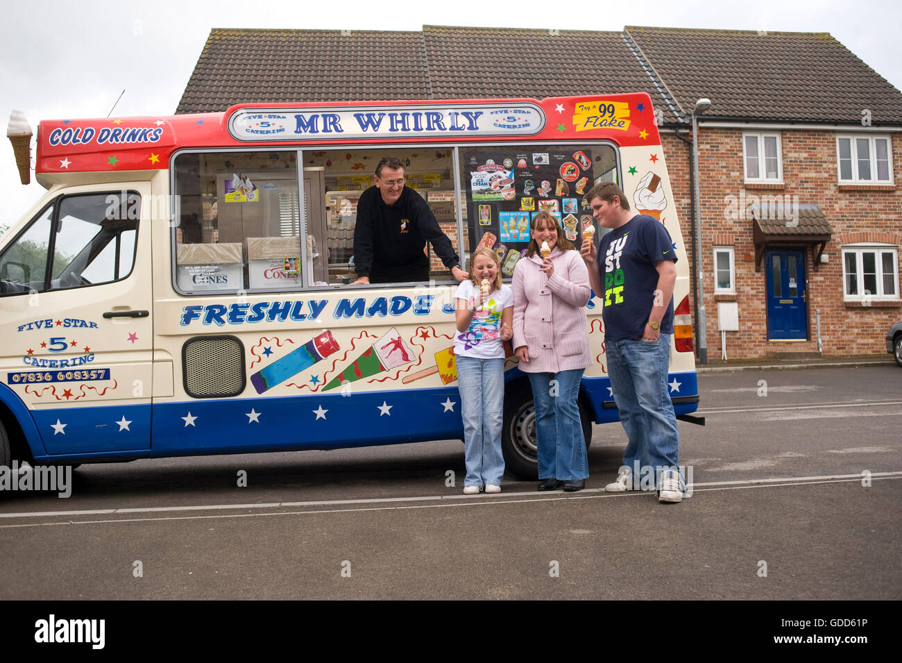 ron sutherland aka mr whirly doing his ice cream rounds Stock Photo - Alamy