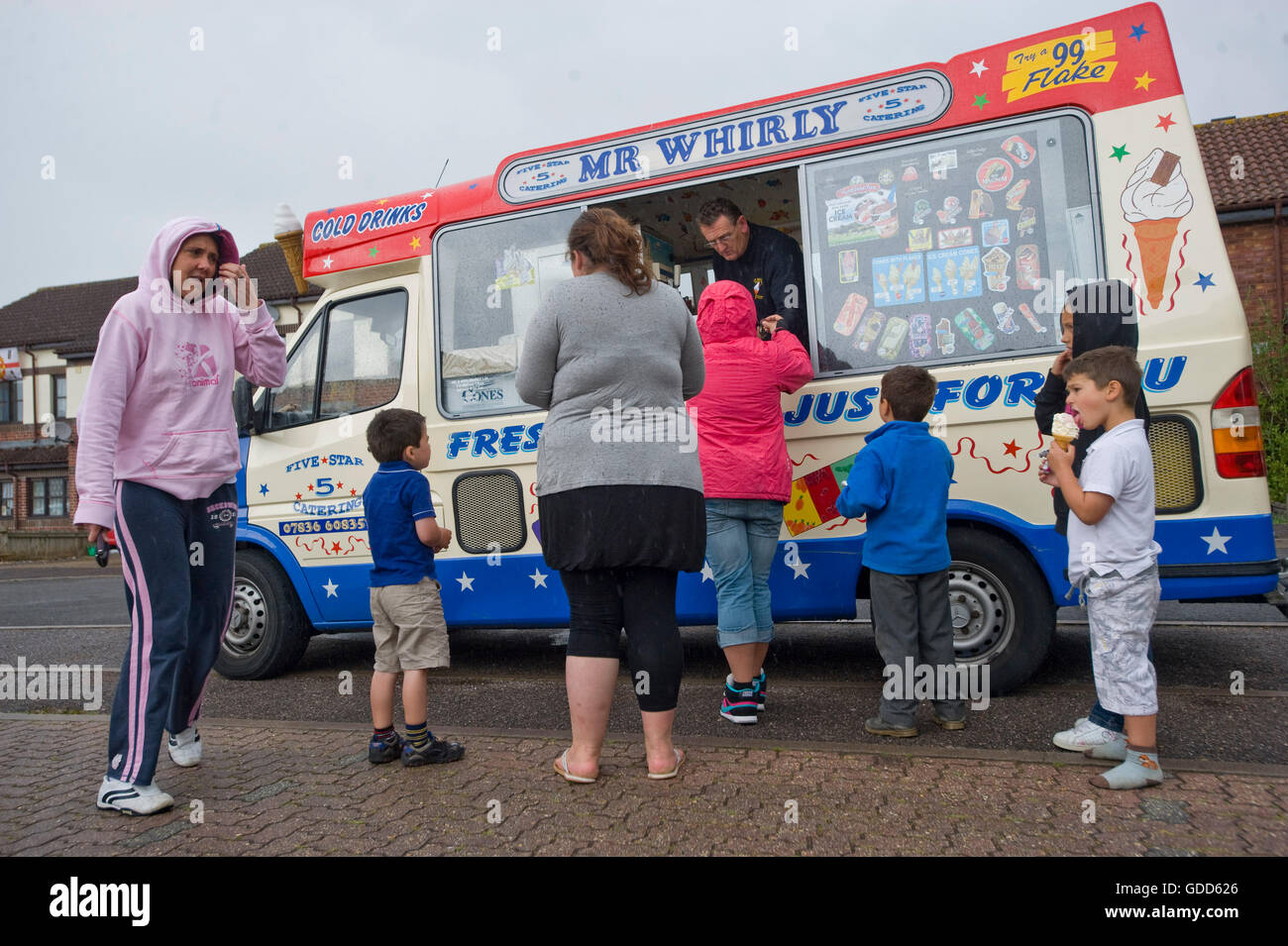 Ron Sutherland AKA Mr Whirly doing his rounds in Honiton, Chard ...