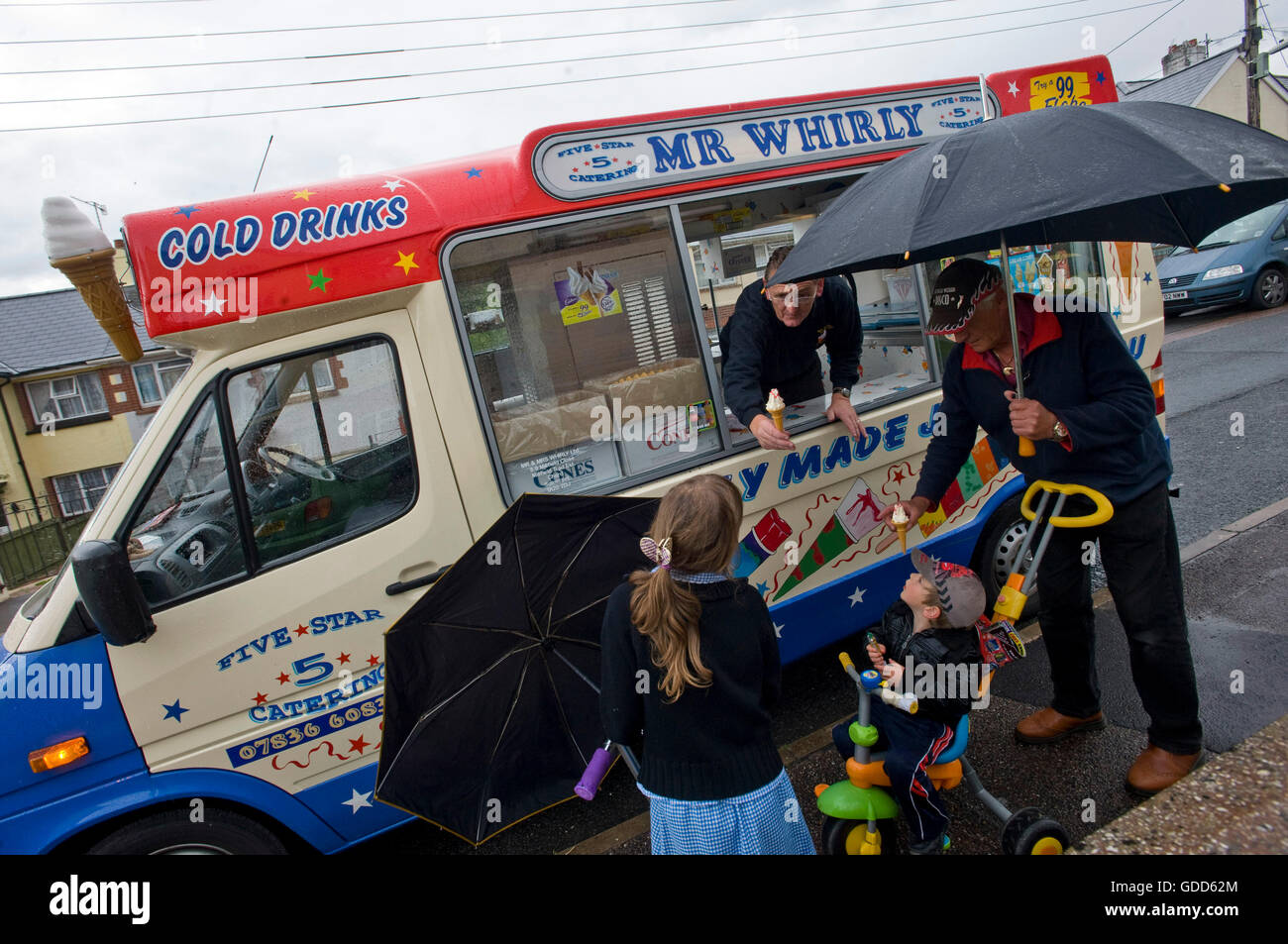 ice cream in the rain Ron Sutherland AKA Mr Whirly doing his rounds in ...