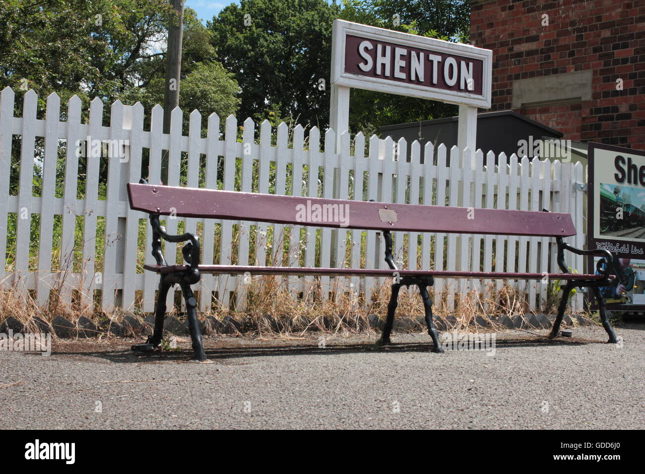 Shenton railway station with seat Stock Photo - Alamy