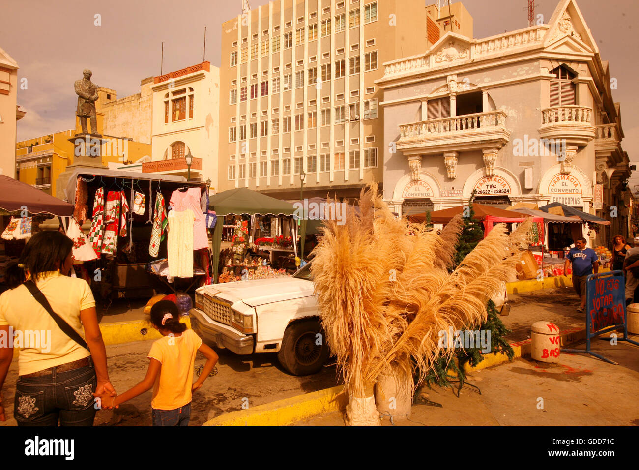 street life in the town of Maracaibo in the west of Venezuela Stock ...