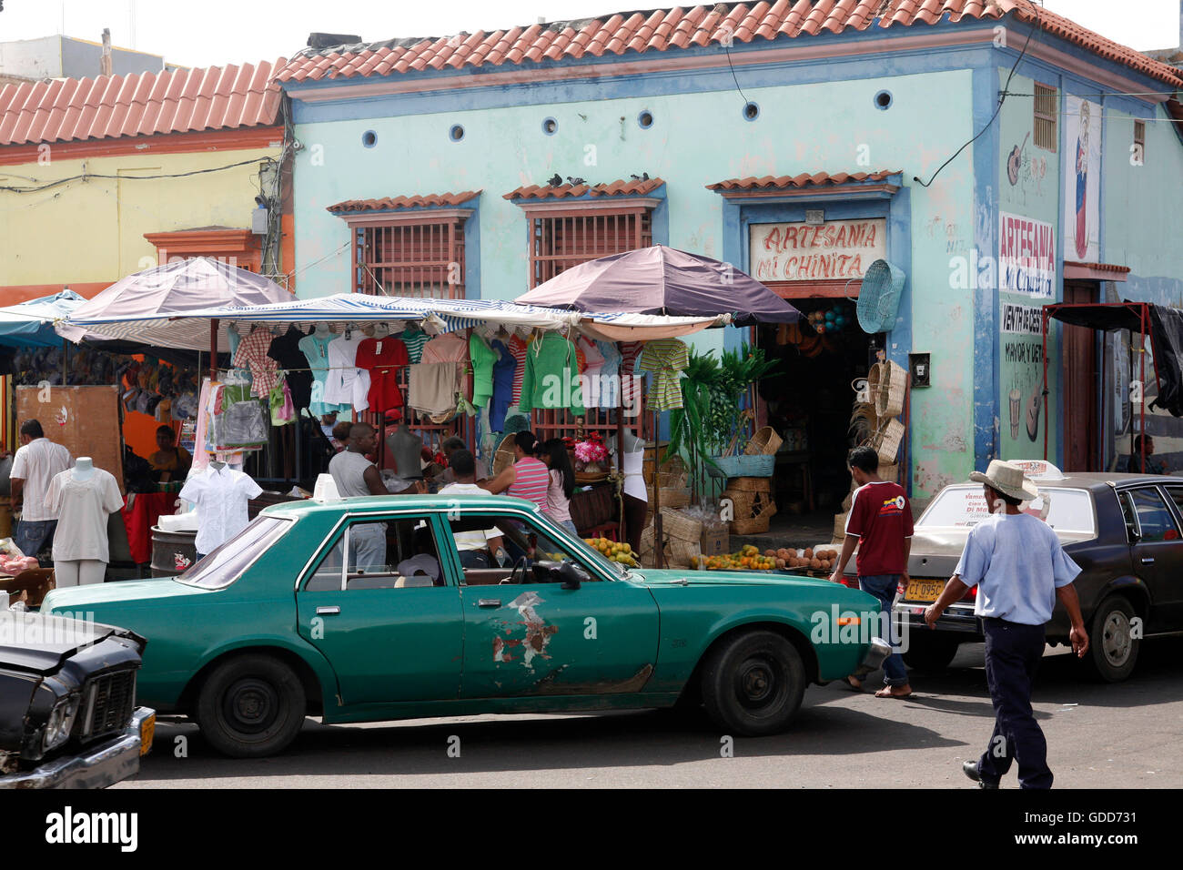 street life in the town of Maracaibo in the west of Venezuela Stock ...