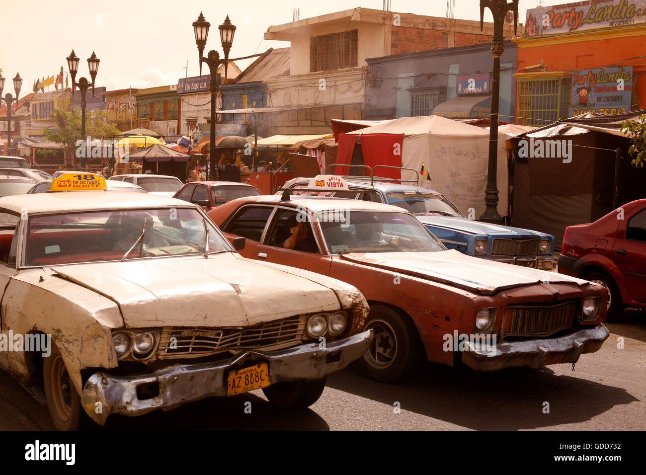 street life in the town of Maracaibo in the west of Venezuela Stock ...