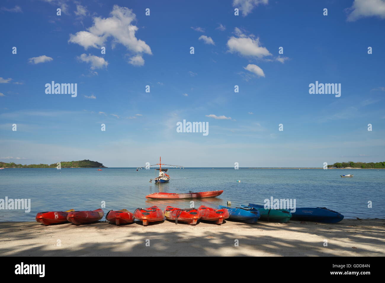 Canoes on the beach Stock Photo - Alamy