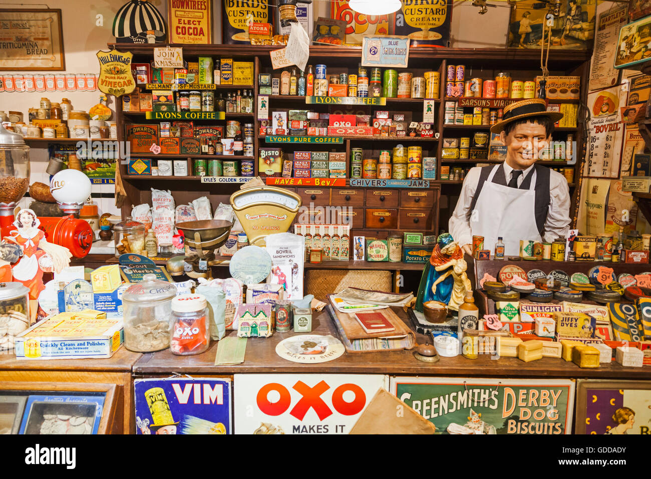 Historical grocery shop hi-res stock photography and images - Alamy