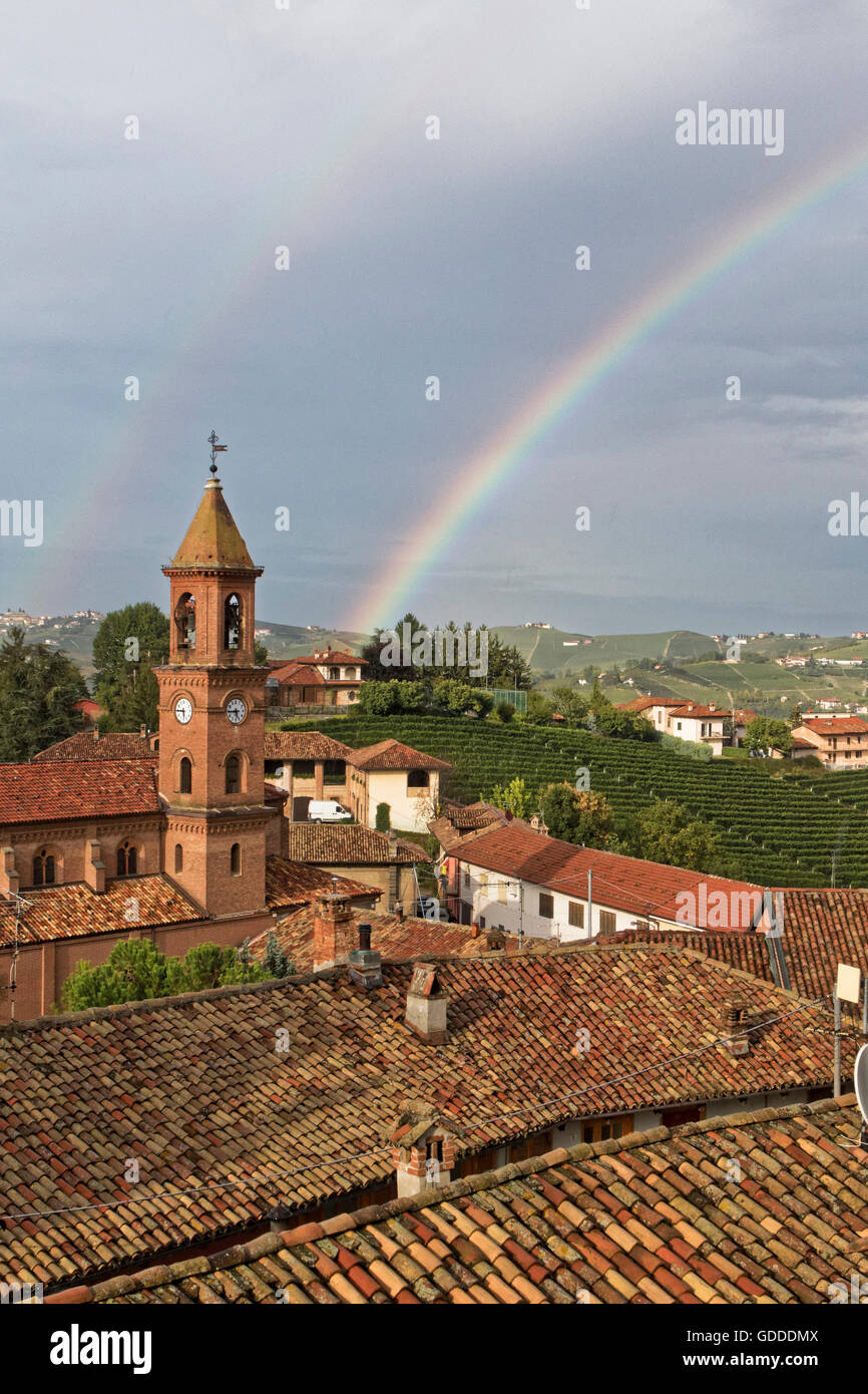 Piedmont langhe serralunga dalba hi-res stock photography and images ...