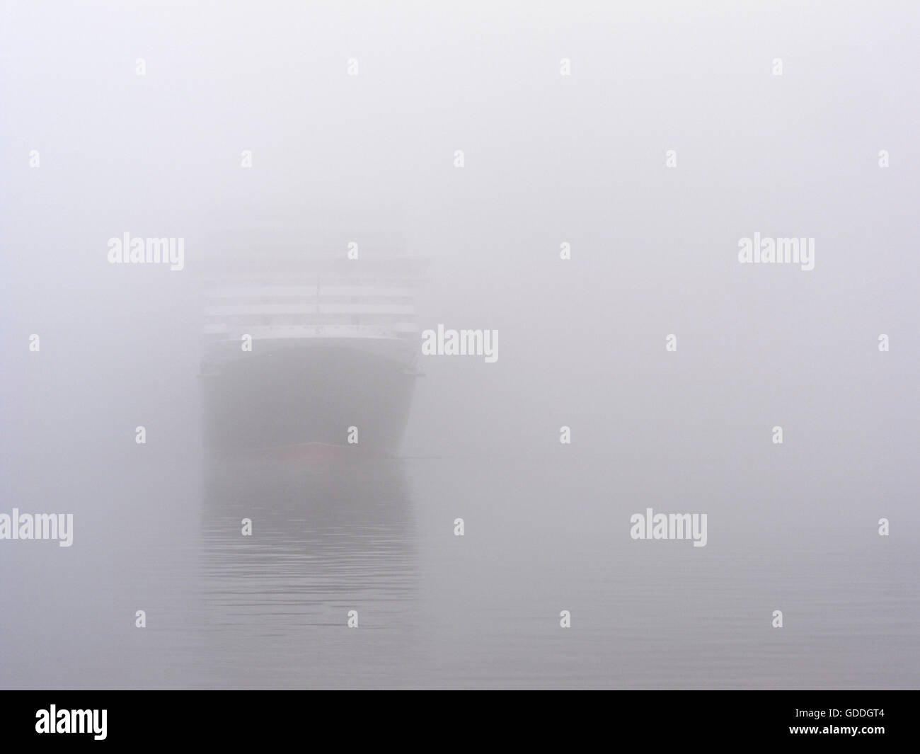 fog on water Stock Photo - Alamy
