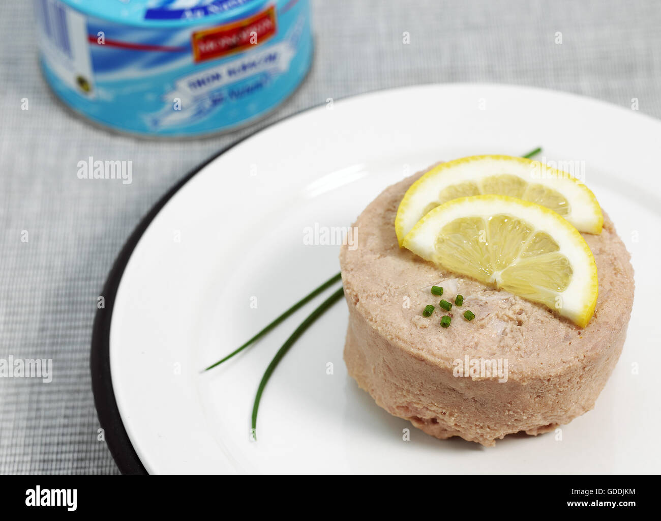 Plate with Canned Tuna Fish Stock Photo - Alamy
