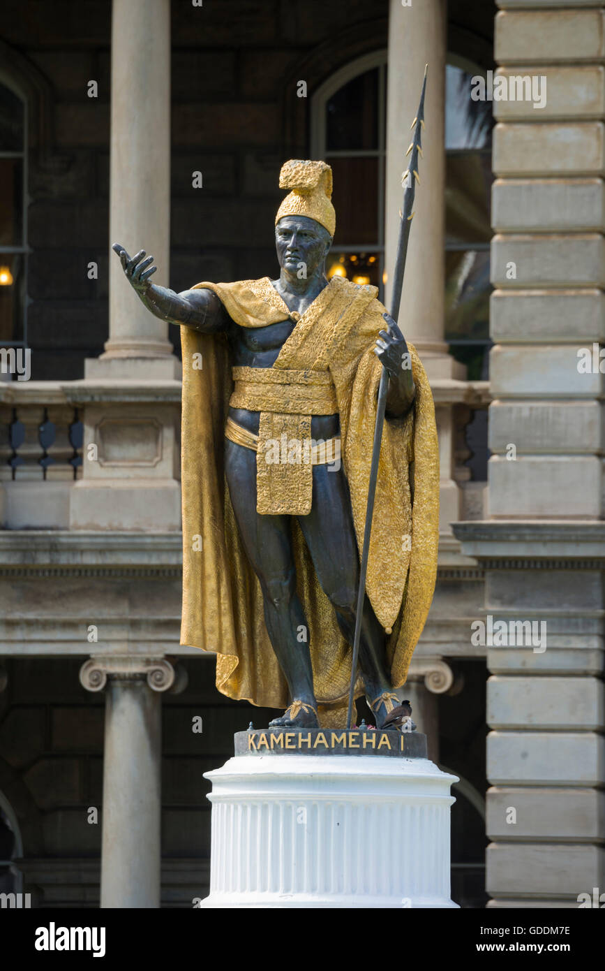 USA,Hawaii,Oahu,Honolulu,King Kamehameha Statue at supreme court ...