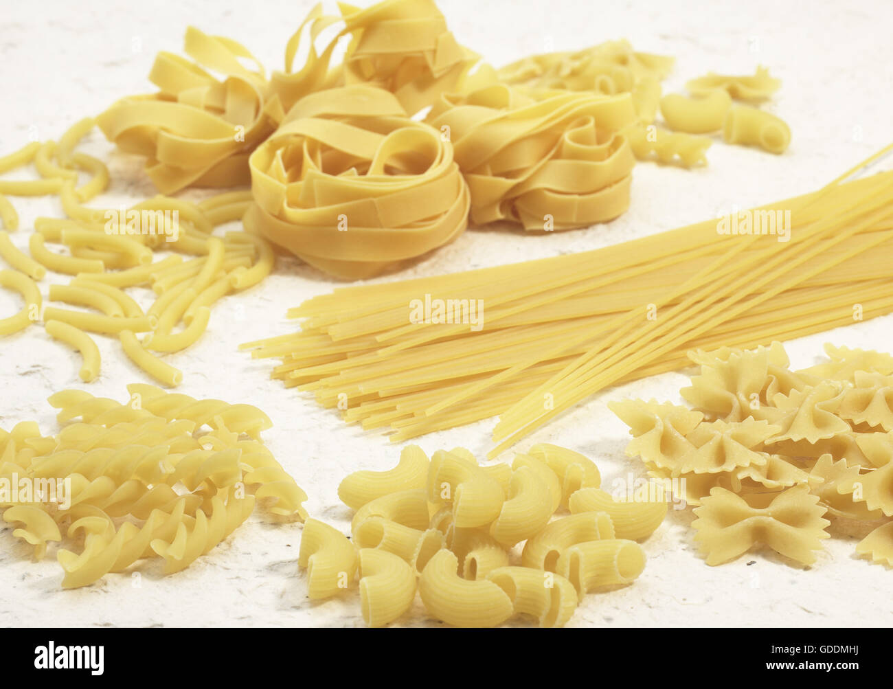 Different Varieties of Pasta : Spaghettis, Pasta shells, Macaronis ...