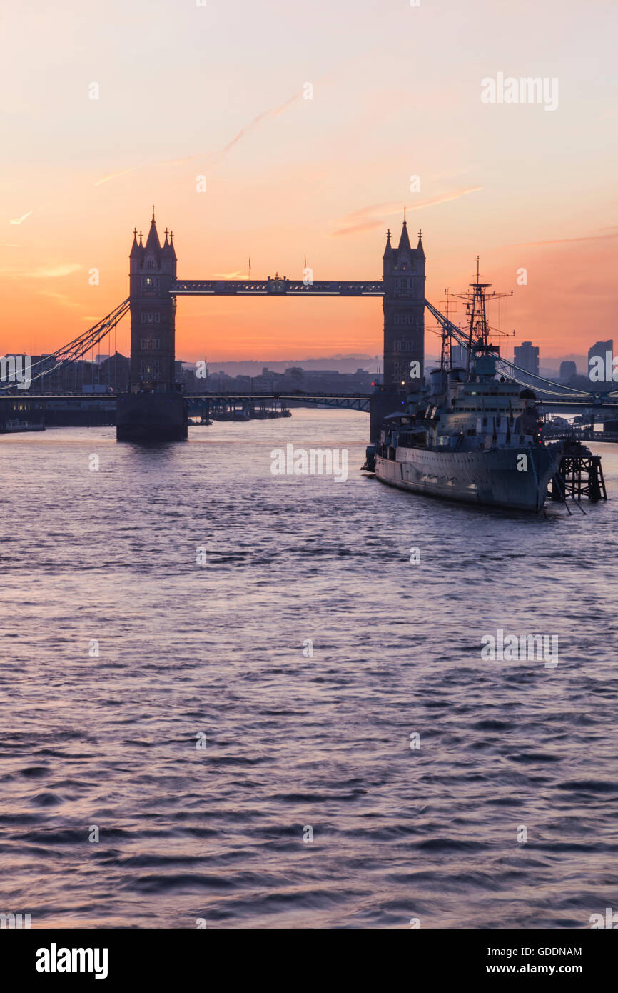 England,London,Tower Bridge at Dawn Stock Photo - Alamy