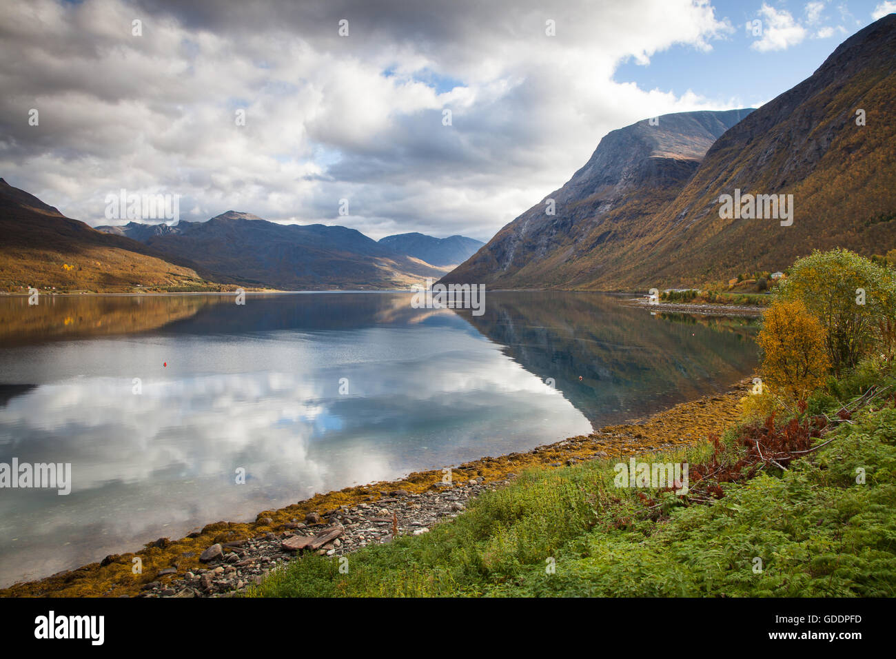 Lyngenfjord fjord hi-res stock photography and images - Alamy