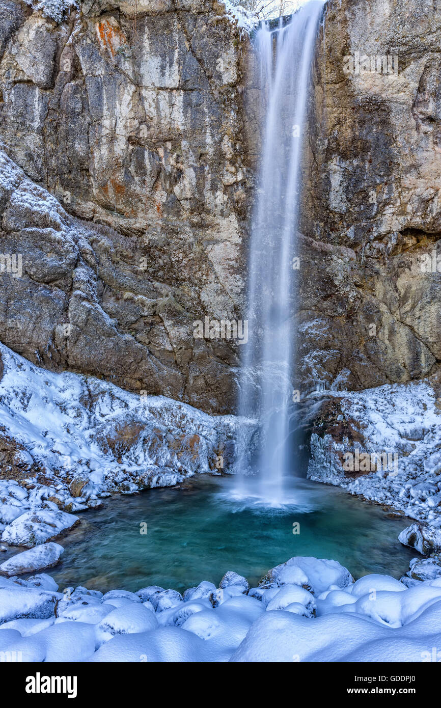 Leuenfall waterfall hi-res stock photography and images - Alamy