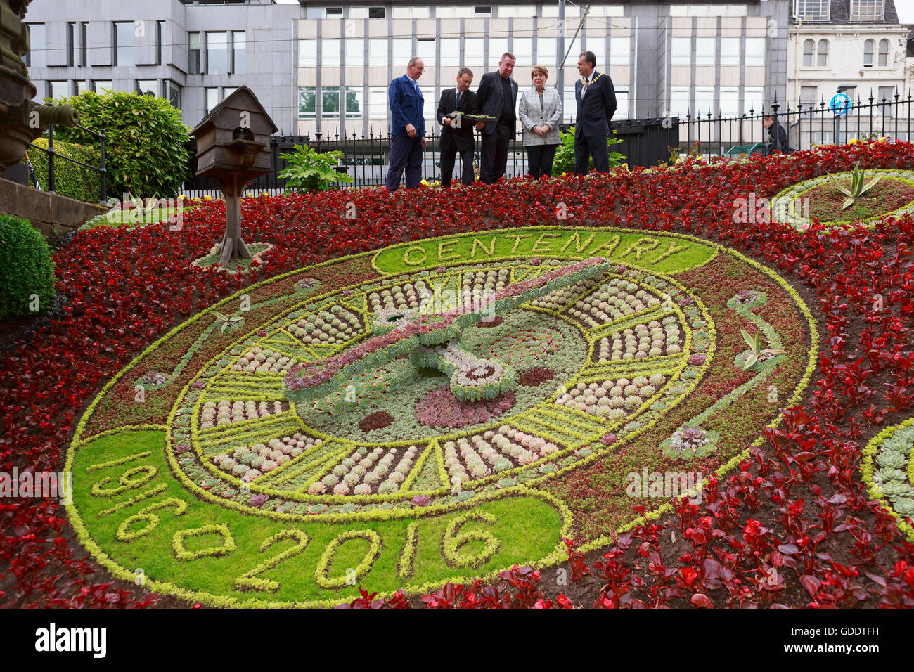 Edinburgh, UK. 15th July, 2016. Council parks staff, officials and ...