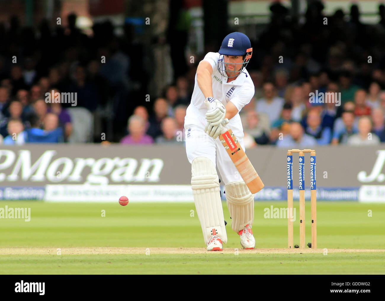 Alistair cook 2016 hi-res stock photography and images - Alamy