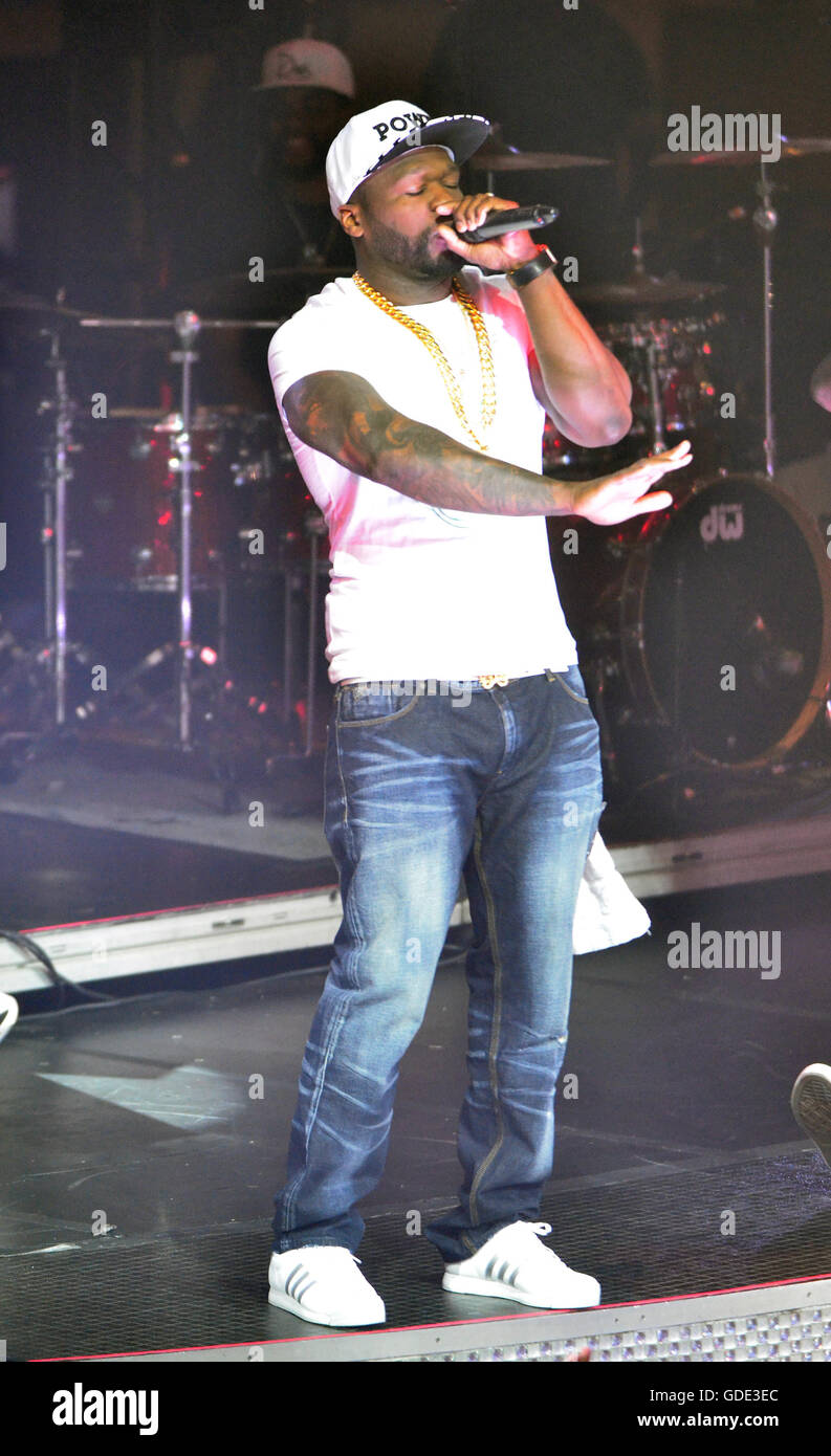 Las Vegas, Nevada, USA. 15th July, 2016. Rapper 50 Cents and the G-Unit ...