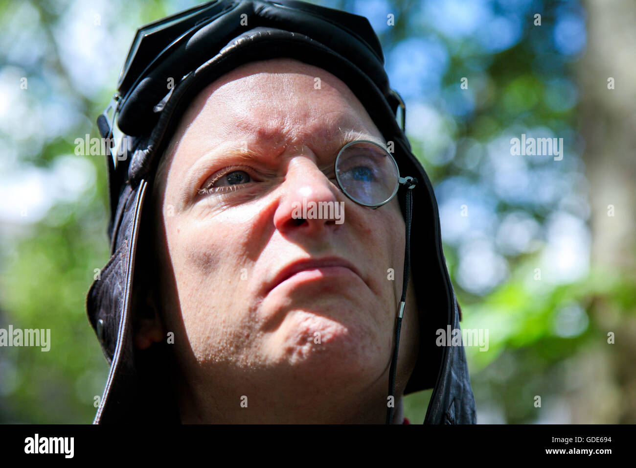 Bedford Square, London, UK. 16th July, 2016. Contestant wearing a ...
