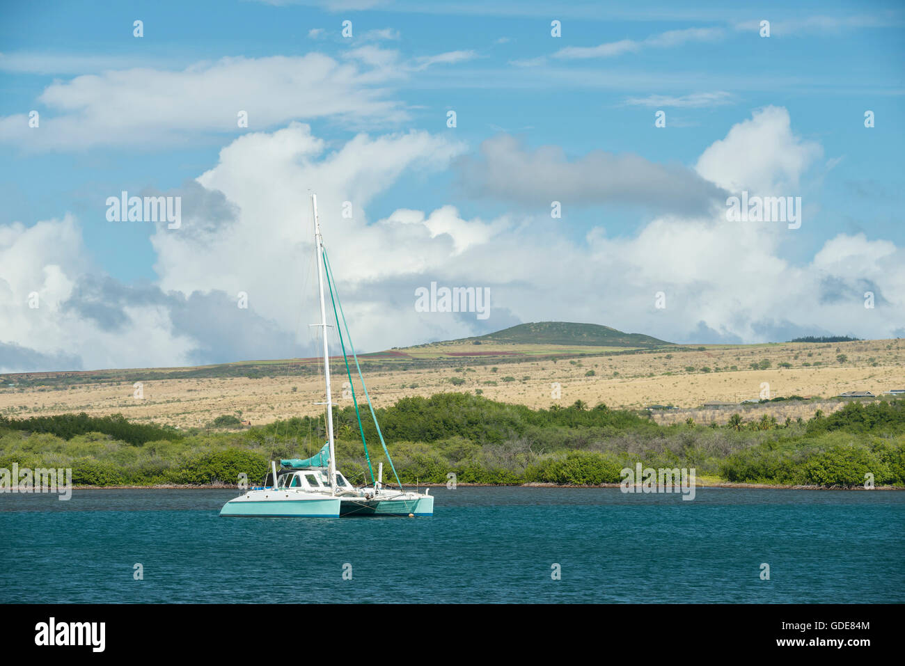 Hawaii with boat hi-res stock photography and images - Alamy