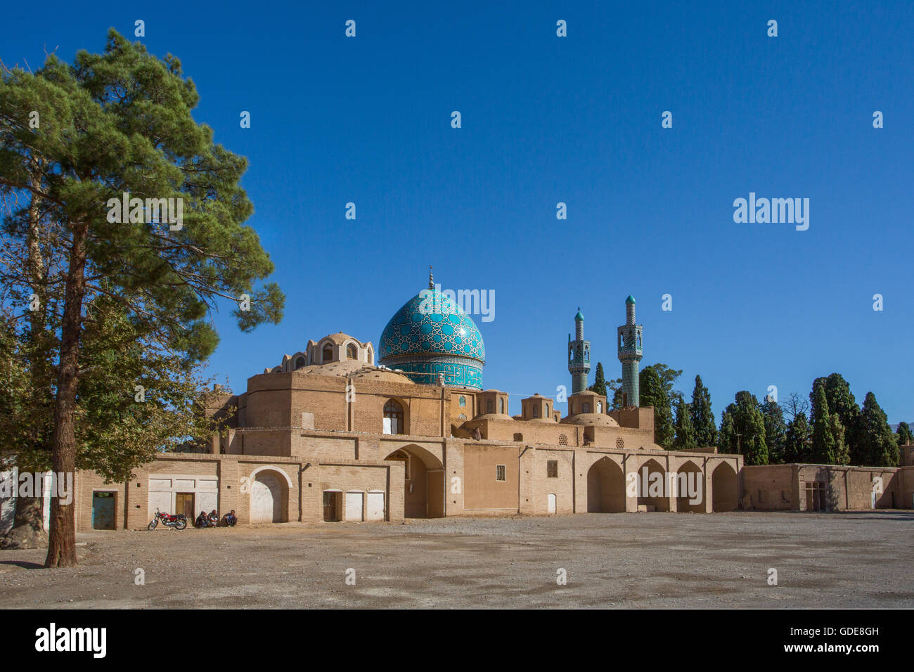 Kerman mosque dome hi-res stock photography and images - Alamy