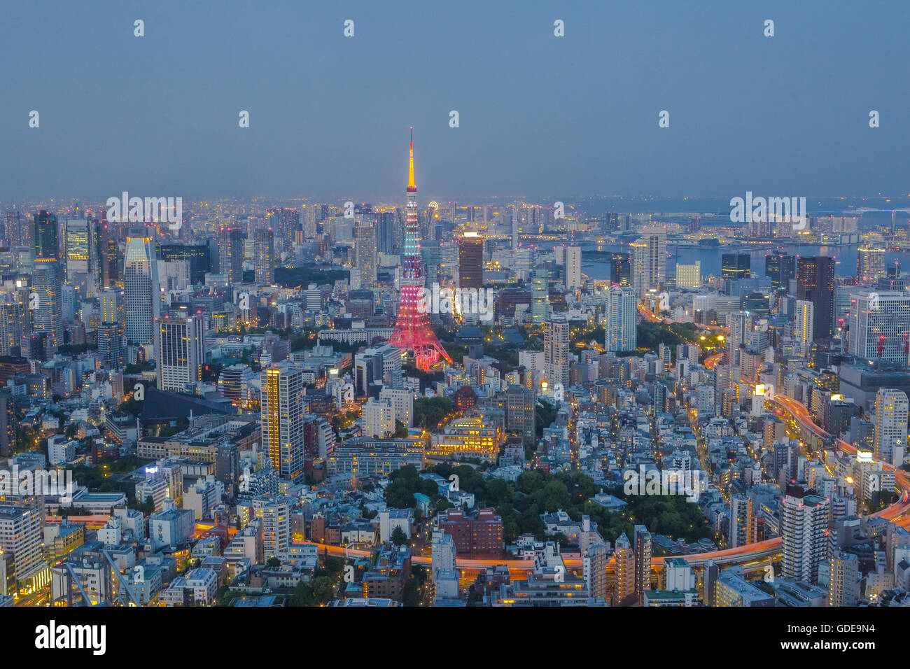 Minato ku district hi-res stock photography and images - Alamy