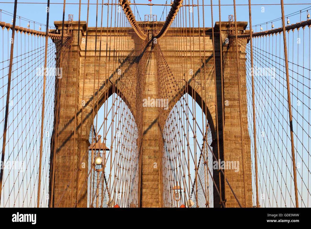 Brooklyn bridge close up hi-res stock photography and images - Alamy