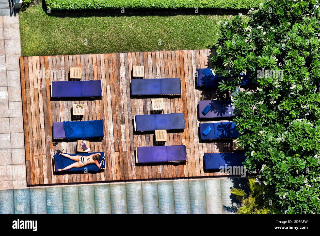 Bangkok hotel swimming pool hi-res stock photography and images - Alamy