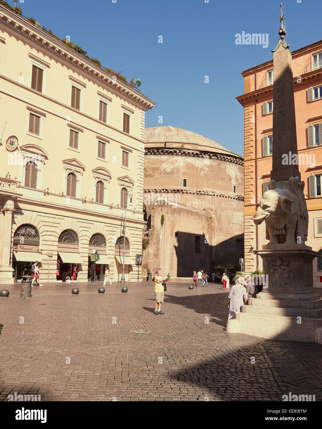Marble elephant sculpture by Bernini 1667 and Egyptian obelisk Piazza ...