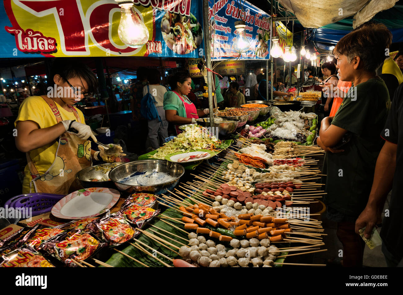 Restaurants thailand hi-res stock photography and images - Alamy