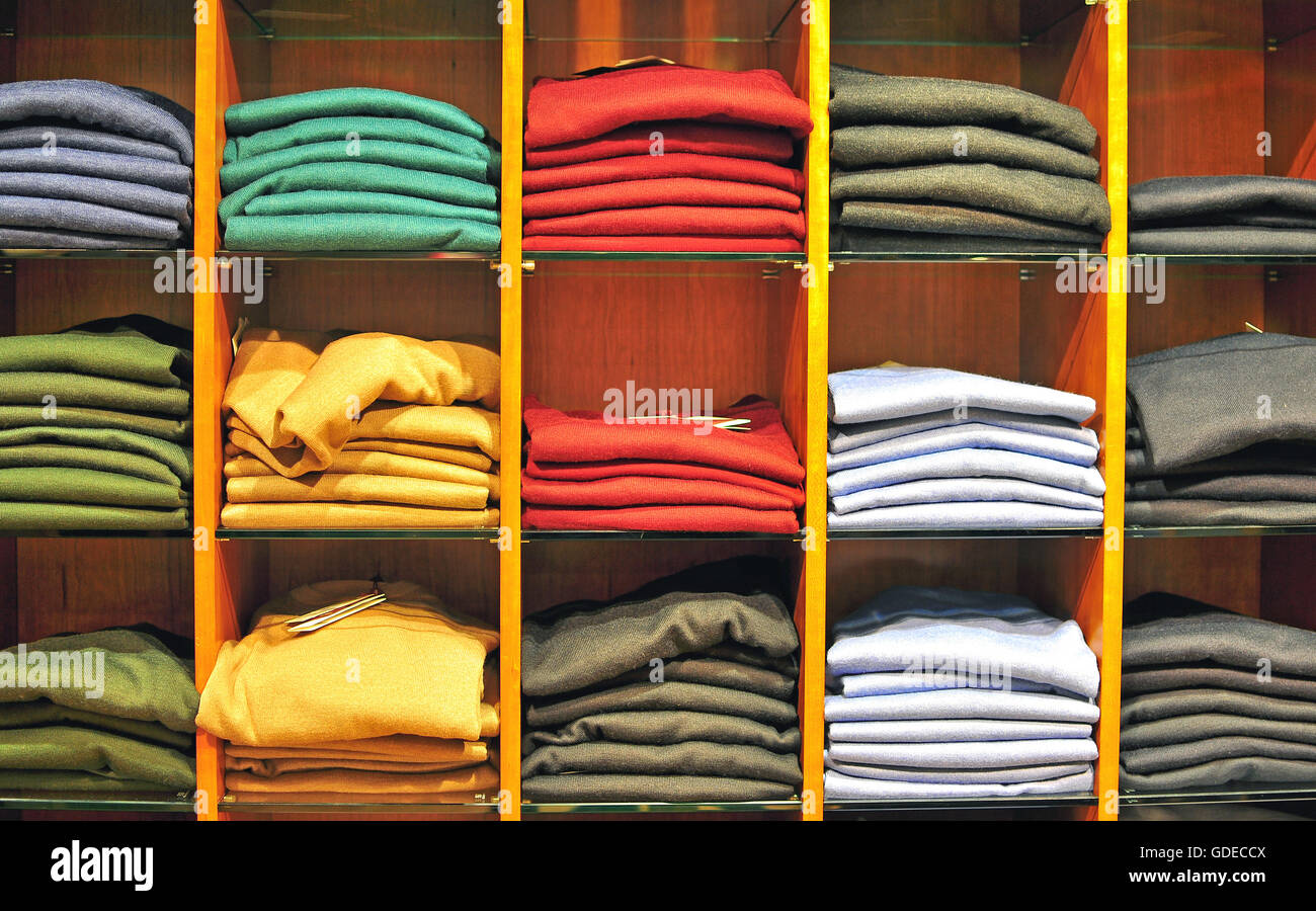 Man in clothes store hi-res stock photography and images - Alamy