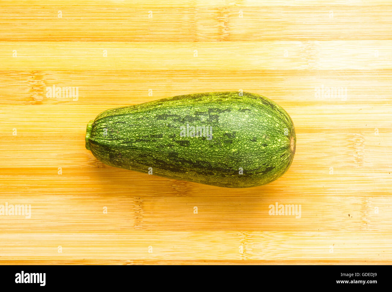 One zucchini hi-res stock photography and images - Alamy